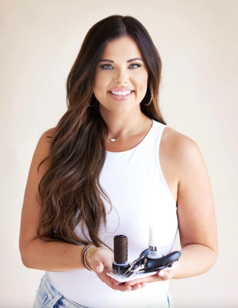 Chelsea Simonton | Women Empowering Women